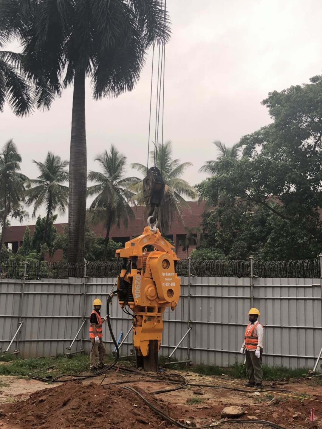 Low Maintenance 60kw Electric Vibro Pile Hammer For Sheet Pile